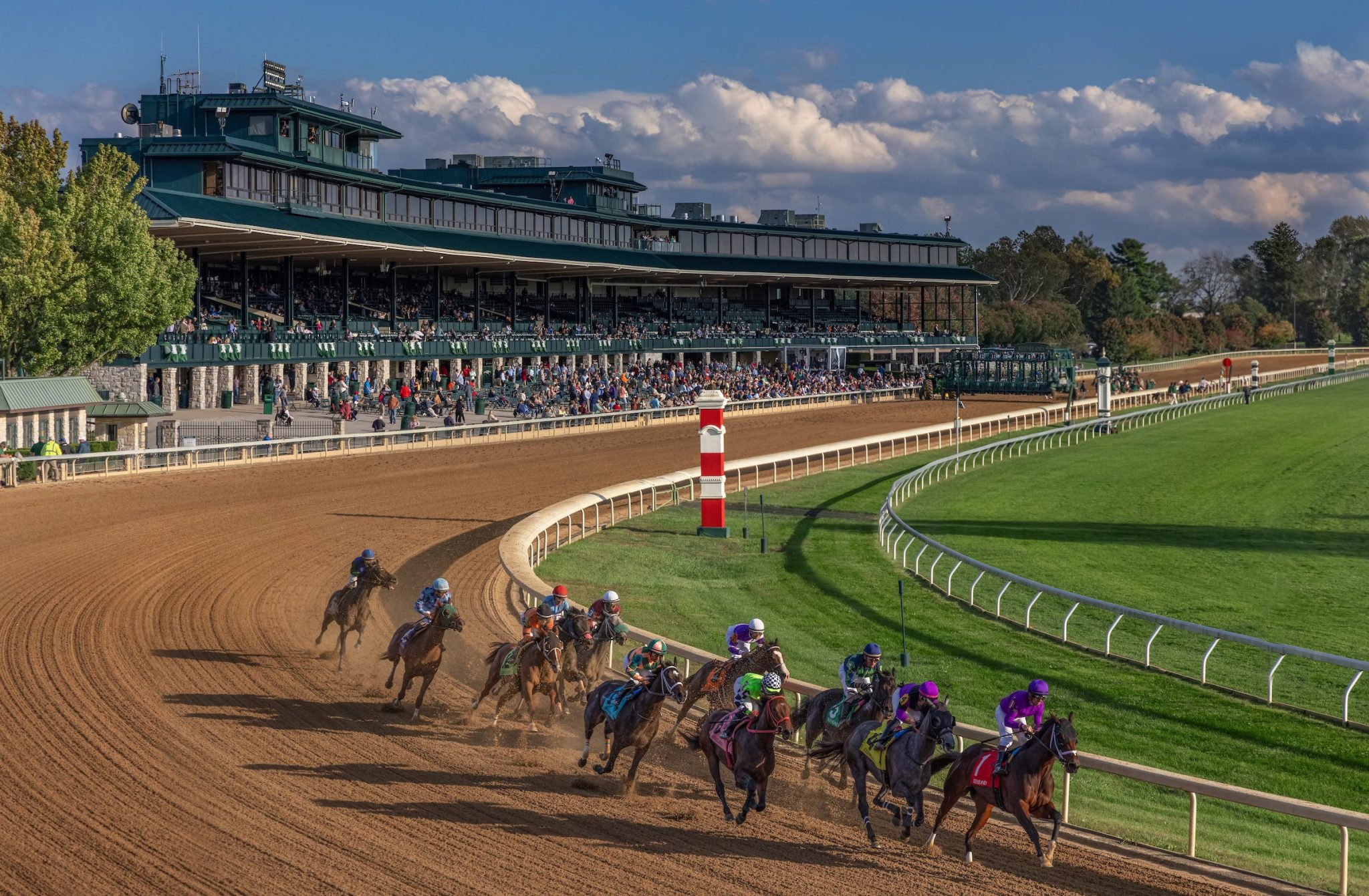 How to Experience the Best of Lexington’s World-famous Landscape ...